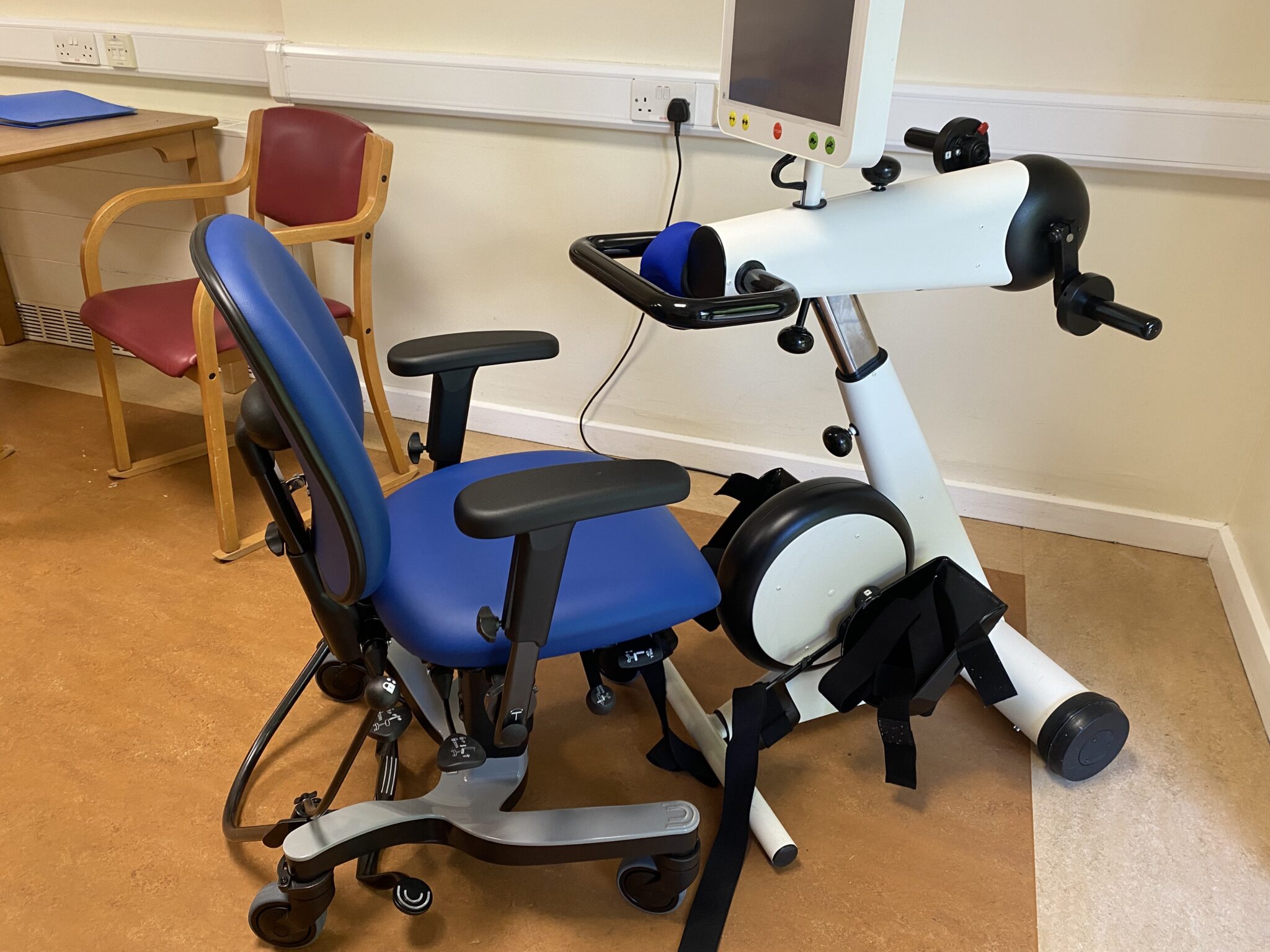 Patients benefiting from new therapy chair thanks to fundraising walk ...